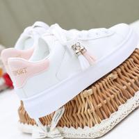 China Walking Style Platform Flat Shoes Fashion Lightweight Non Slip Waterproof Casual Flat Shoes for sale