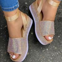 China Luxury Designer Sandals Girls Chunky Sole slippers with Rhinestone for Women Platform Sandal non-slip casual shoes for sale