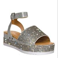 China Luxury Designer Sandals Girls Chunky Sole slippers with Rhinestone for Women Platform Sandal non-slip casual shoes for sale