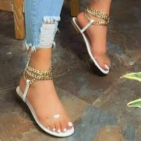 China New arrival 2022 shoes beach fashion chain decoration outdoor non-slip slippers lightweight women flat sandals for sale
