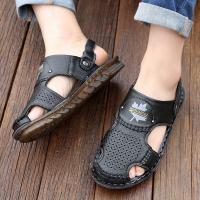 China Summer new closed toe sandals mens wholesale fashion trend slippers men cowhide upper beach casual shoes for sale