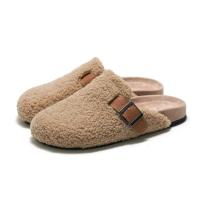 China 2021 Autumn New Plush Slippers Lady Flat Outer Wear Slippers Winter Comfortable Girs Fashion sherpa Slippers casual shoes woman for sale