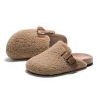 China 2021 Autumn New Plush Slippers Lady Flat Outer Wear Slippers Winter Comfortable Girs Fashion sherpa Slippers casual shoes woman for sale