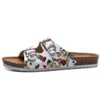 China Soft Wood Soles Comfortable  Beach Shoes Summer Flower White Platform Beach Shoes for sale