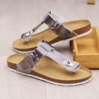 China 2020 spring new arrival sandals women  metal buckle slippers low wood heel sandals house shoes white platform sandal for sale