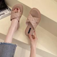 China Korean version 2022 summer fashion cross sandals fairy style casual flat heels for women slippers outside home slippers indoor for sale