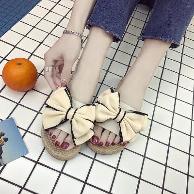 China Flat Bottom Women Slippers Comfortable Rubber Slide  Anti Slip Breathable for sale