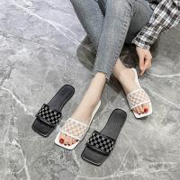 China Black And White Beach Shoes Grid Upper Flat Open Toe Large Size Beach Shoes for sale