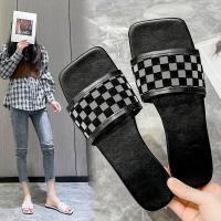 China Black And White Beach Shoes Grid Upper Flat Open Toe Large Size Beach Shoes for sale