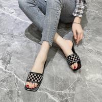 China Black And White Beach Shoes Grid Upper Flat Open Toe Large Size Beach Shoes for sale
