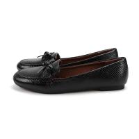 China Stylish Ladies  Comfortable Solid Color Flat Sweet PU Casual Shoes for sale