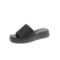 China Women Thick Bottom Beach Shoes Soft Non Slip Breathable Beach Shoes for sale