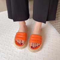 China Simple Style Summer Beach Shoes Cross Strap Thick Bottom Non Slip for sale