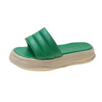 China Simple Style Summer Beach Shoes Cross Strap Thick Bottom Non Slip for sale