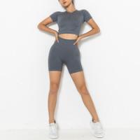 China 2022 Wholesale fashionable yoga seamless short leggings and sexy crop top two-piece sports clothing manufacturer for sale