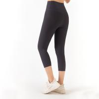 China 2021 summer women's cropped pants stretch sports high waist hip hip breathable nude feel fitness yoga pants for sale
