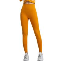 China New products seamless fitness pants peach hip lift yoga pants women tight skin-friendly sports trousers for sale