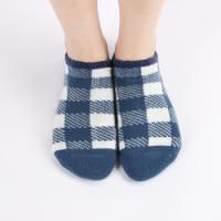 China new arrival ladies non skid socks with blue and white plaid pattern ankle-length breathable socks for sale
