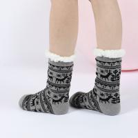 China 2021 hot sell women new skin-friendly casual socks non-slip faux fur Lining Fuzzy Slipper Socks with Christmas pattern for sale