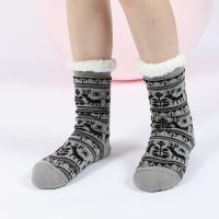 China 2021 hot sell women new skin-friendly casual socks non-slip faux fur Lining Fuzzy Slipper Socks with Christmas pattern for sale