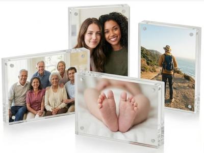 China Custom Size Clear Acrylic Magnetic Photo Frame for Desk Top Display for sale