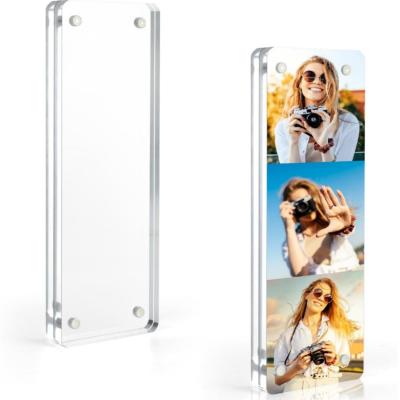 China Acrylic Photo Frame with Magnetic Closure 2x6 Double-Sided Display for sale