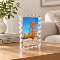 China 4x6 Inch Vertical Scalloped Edges Acrylic Frameless Frames Perspex Clip Frames for sale