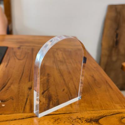 China Custom Arch Shape Solid Acrylic Block with Polished Finish for UV Printing Logo Display for sale