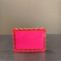 China 4x6 Inch Horizontal Colorful Fluorescent Acrylic Magnetic Photo Frame with Scalloped Edges for sale