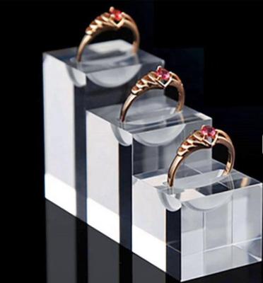 China Hand Ring Slotted Clear Acrylic Block White Acrylic Jewelry Display Holder for sale