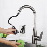China Metered Pull Out Kitchen Faucet Tap Hot & Cold Water 2.2GPM Flow Rate for sale