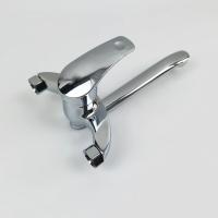 China Wall Mount Zinc Shower Head Hot And Cold Basin Taps 1.0mpa for sale