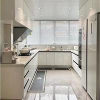 China Integrated Solid Wood Contemporary Kitchen Cabinets Telescopic for sale