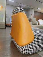 China Modern Lattice Hotel Room Sofa Single Light Luxury Solid Wood Sofa for sale