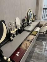 China Rock Plate Modern Makeup Table Luxury Dressing Table With Drawers Hotel Bedroom for sale