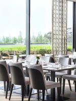 China Solid Wood Modern Restaurant Chair Backrest Fabric Upholstered Dining Chair for sale