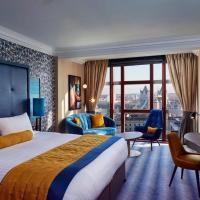 China Villa Star Hotel Bedroom Sets Solid Wood Resort Hotel Commercial Furniture for sale