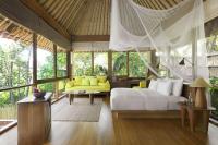 China Villa Star Hotel Bedroom Sets Solid Wood Resort Hotel Commercial Furniture for sale