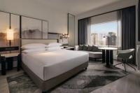 China Villa Star Hotel Bedroom Sets Solid Wood Resort Hotel Commercial Furniture for sale