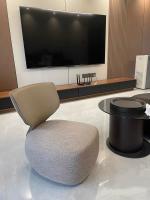 China Nordic Fashion Luxury Modern Hotel Single Sofa Chair Fabric Leisure Chair for sale