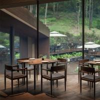 China Brown Color Hotel Restaurant Furniture 4 Seater Box Wooden Dining Table Set for sale