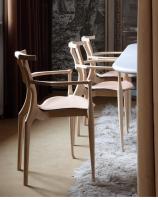 China Italian Style Minimalist Hotel Restaurant Furniture Genuine Leather Solid Wood Dining Chair for sale
