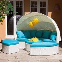 China Durable Outdoor Wicker Furniture Sunbed Unique Round Sofa With Canopy for sale