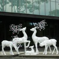 China Fiberglass Sculpture Plum Blossom Deer Hotel Lobby Furniture Garden Landscaping Property for sale