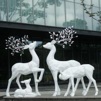 China Fiberglass Sculpture Plum Blossom Deer Hotel Lobby Furniture Garden Landscaping Property for sale