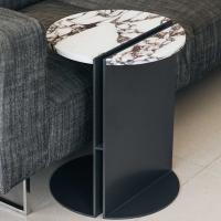 China Antioxidant Hotel Coffee Table Iron With Wooden Top Side Table Rock Plate C Type Couch Side Table for sale