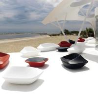 China Creative Fiberglass Sofa Seats Outdoor Business Table Set Hotel UFO Leisure Chair for sale