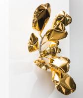 China Aesthetic Gold Mirrored Wall Decor Hotel Lobby Suite Interior Accent Furniture for sale