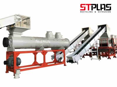 China Color Customized 3000kg/h PET Bottles Crushing Washing Drying Line for sale