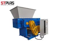 China 110kw OEM D2 Blades Rubber Shredder Machine for sale